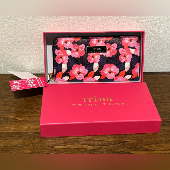 Trina Turk | Bags | Trina Turk Pink And Black Floral Wallet | Poshmark